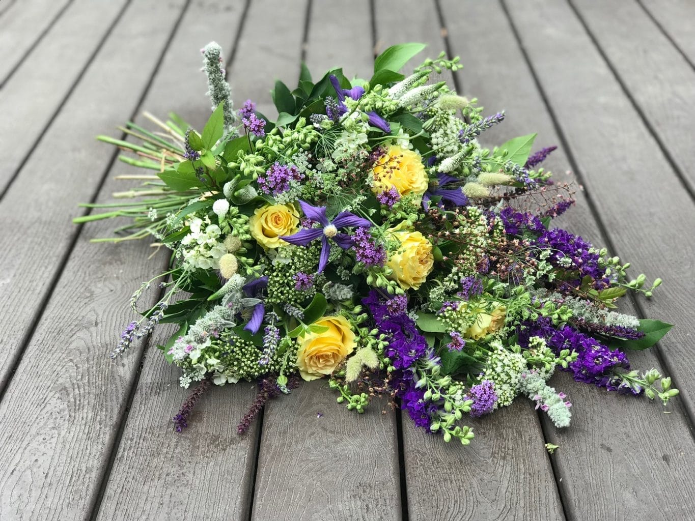 Eco-friendly Funeral Flowers: Honouring loved ones while protecting the ...